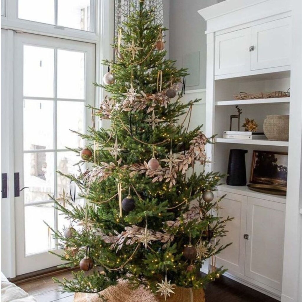 13 Rustic Farmhouse Christmas Tree Decorations for a Cozy Holiday Home ...