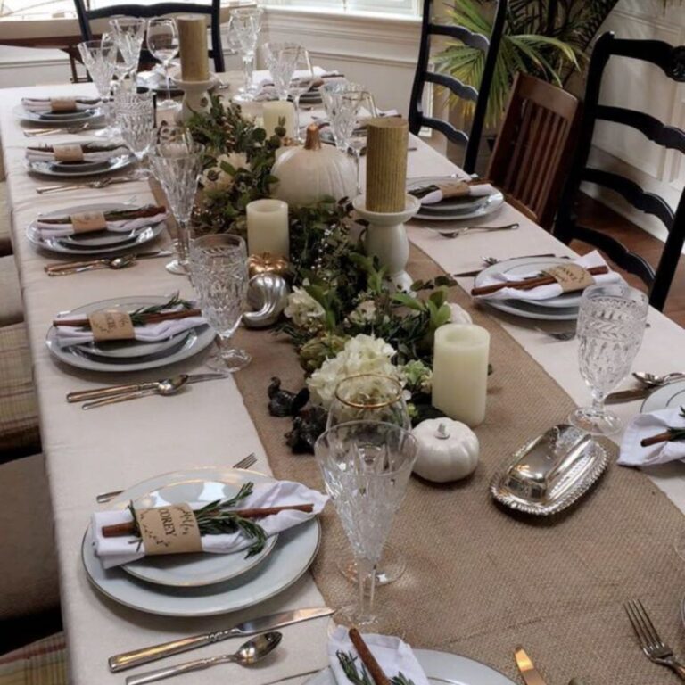 13 Elegant Thanksgiving Table Setting Ideas That Will Wow Your Guests ...