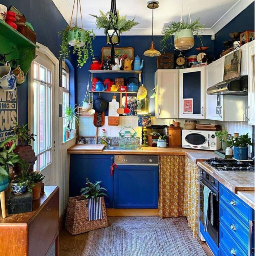 11 Vibrant Kitschy Kitchen Ideas: Transform Your Space with Retro Charm ...