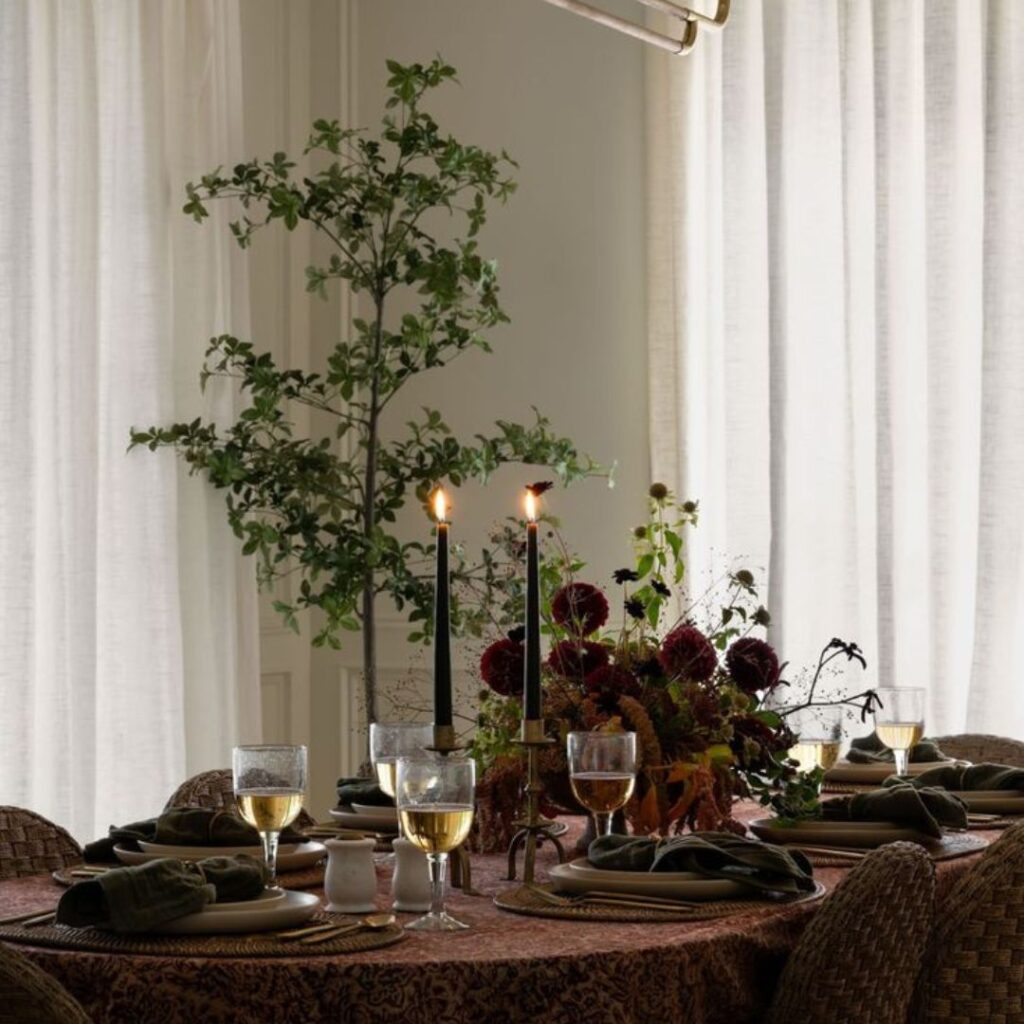 13 Elegant Thanksgiving Table Setting Ideas That Will Wow Your Guests ...